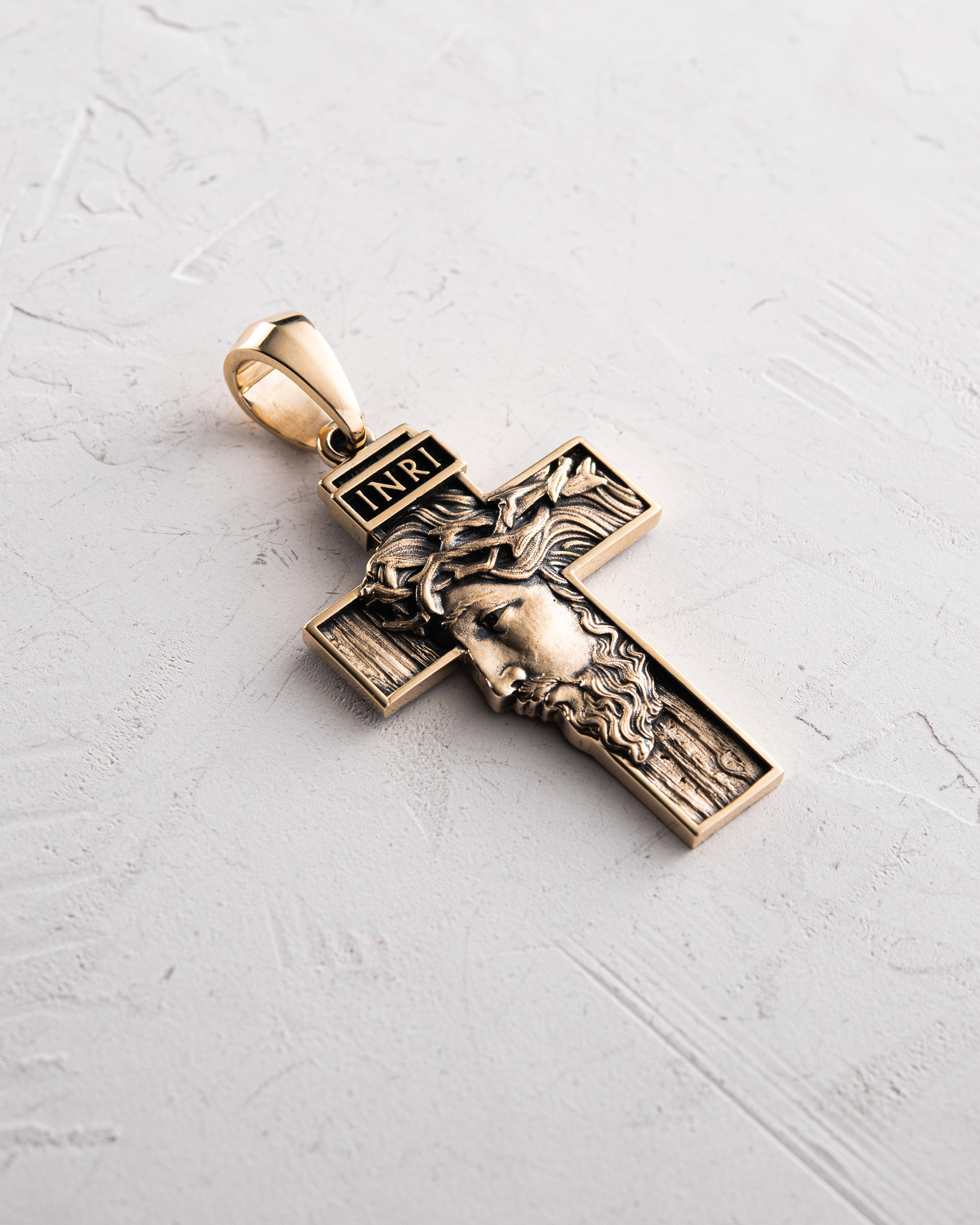 Kreuz GESICHT VON JESUS CHRISTI INRI (Gelbgold). Preis €4.855. Kaufen ...